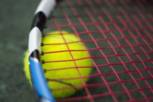 How to Tell if Tennis Racket Is Cracked? (COMPLETE GUIDE) – Sport Tasty